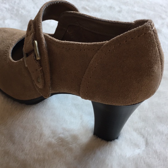 AEROSOLES | Shoes | New Aerosoles Momento Tan Suede Shoes | Poshmark